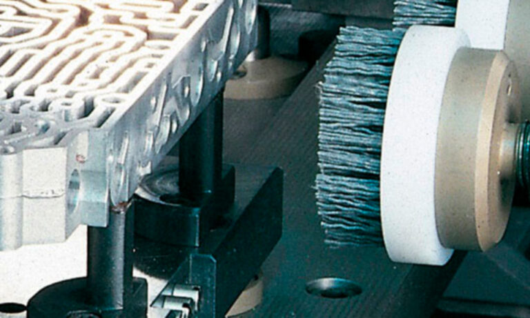 Abrasive brushes for removing burrs from steel machining - Regios ...