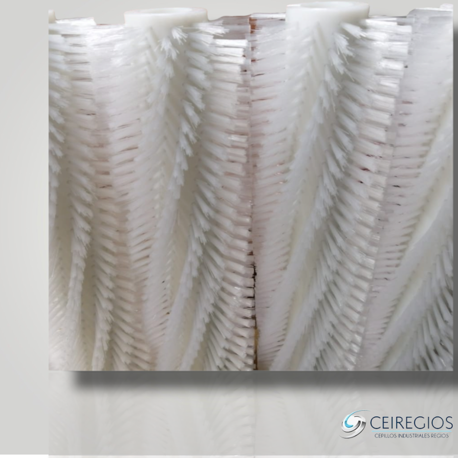 Cylindrical brush with helical or propeller bristles - Regios ...