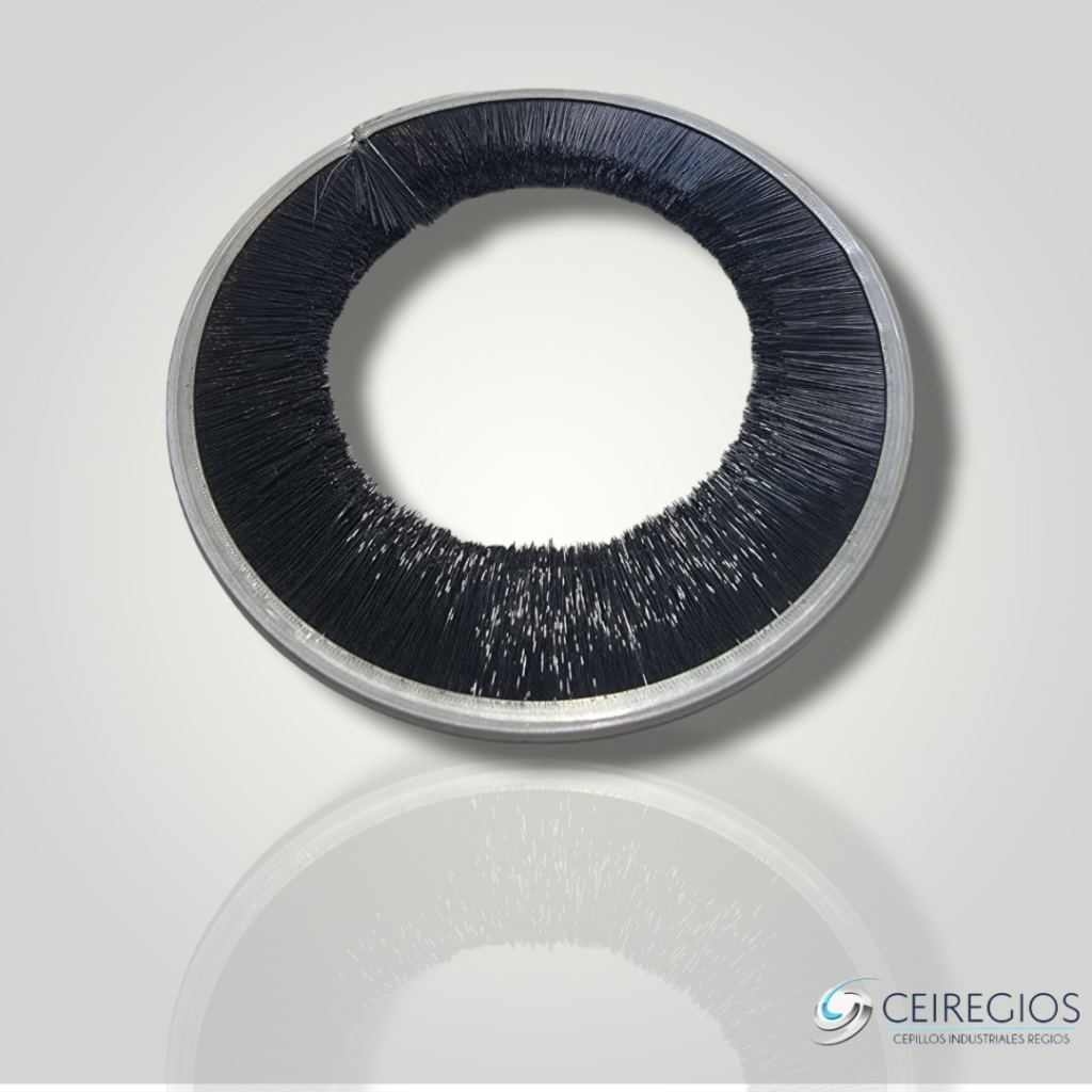 Round brush with internal bristles - Regios Industrial Brushes